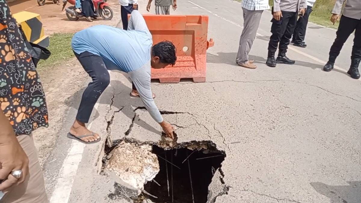 Akses Menuju Pantai Trikora Bintan Dialihkan, Jalan di Jembatan Kawal ...